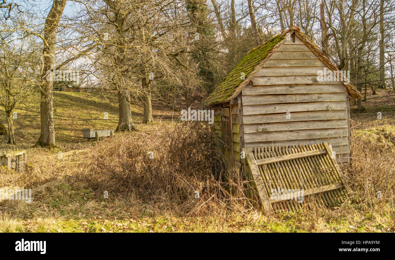 Ramshackle old shed hi-res stock photography and images - Alamy