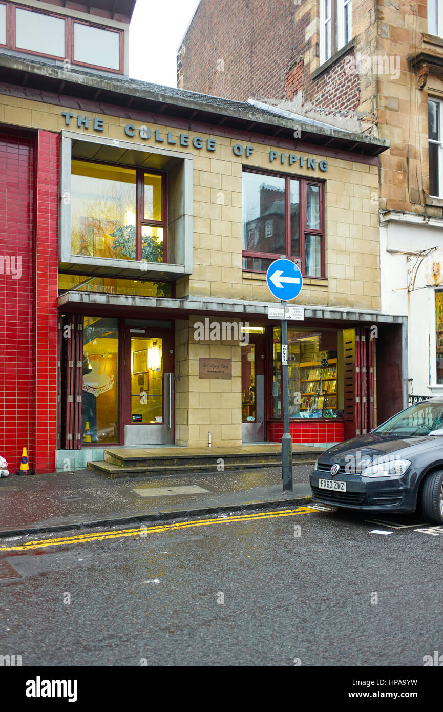 College of piping hi-res stock photography and images - Alamy