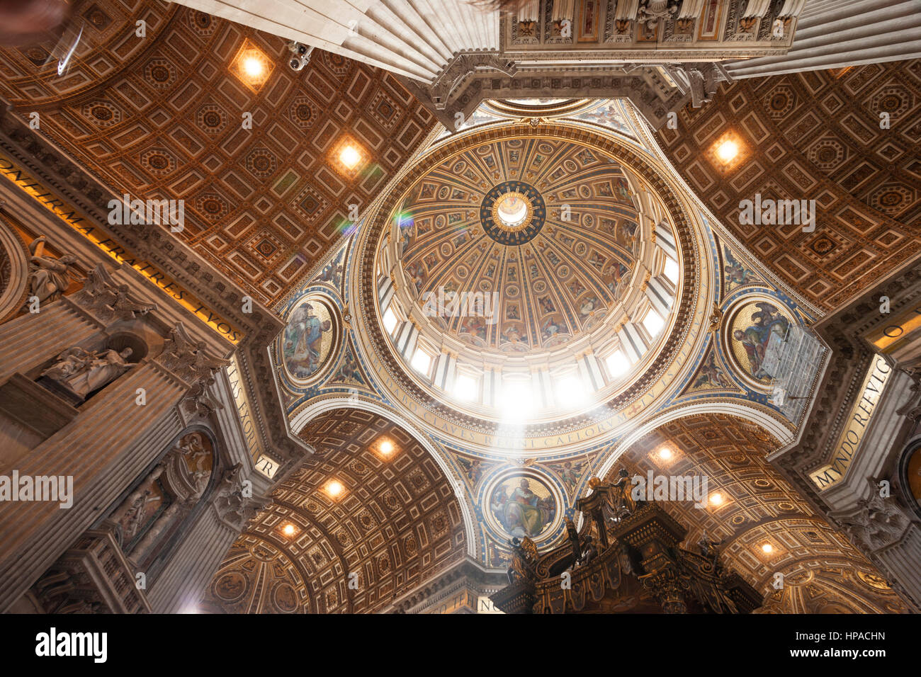 Basilica vaticano hi-res stock photography and images - Alamy