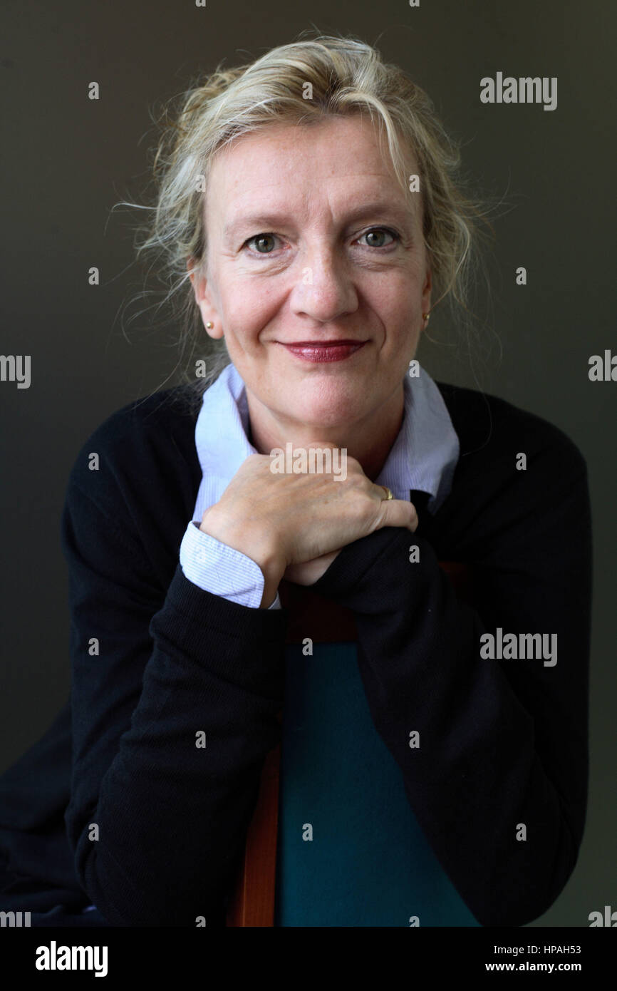Elizabeth strout hi-res stock photography and images - Alamy