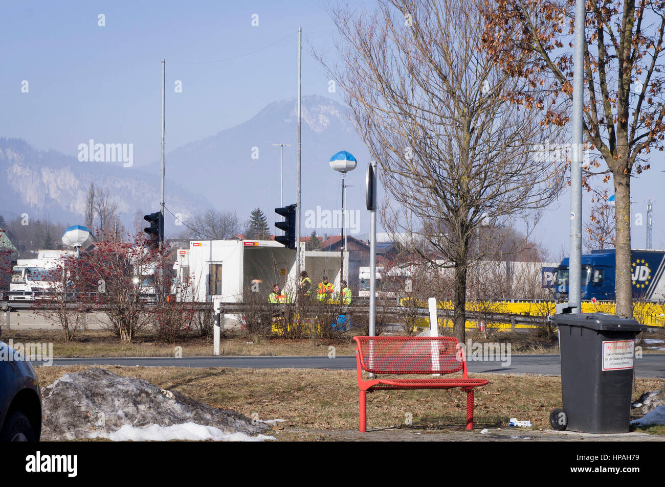 Border control traffic jam hi-res stock photography and images - Alamy