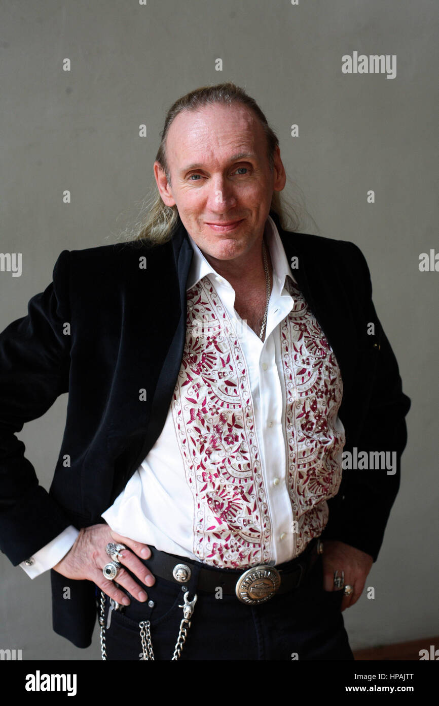 Gregory david roberts hi-res stock photography and images - Alamy