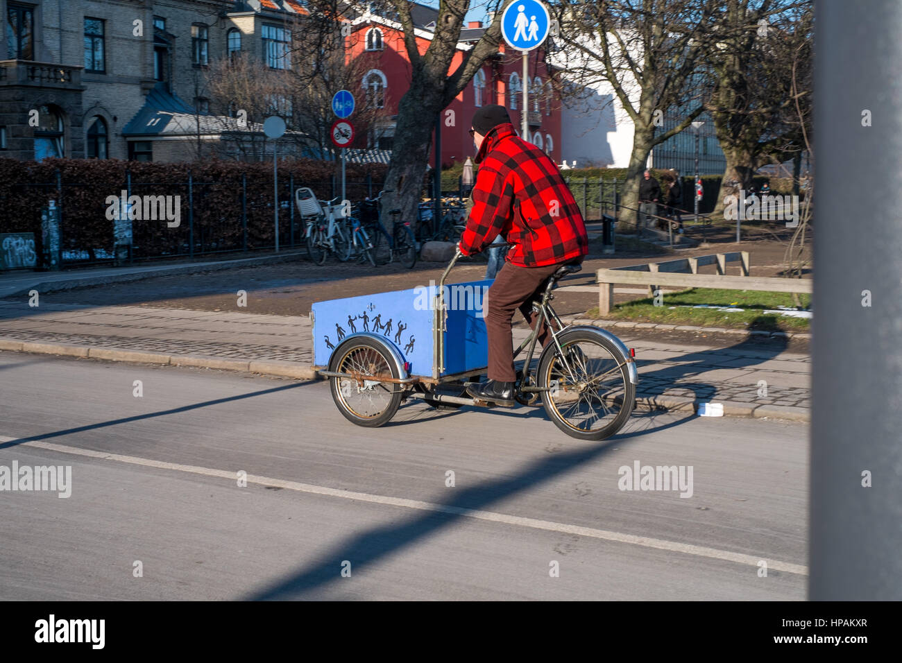 Three wheeled cargo bike hi-res stock photography and images - Alamy