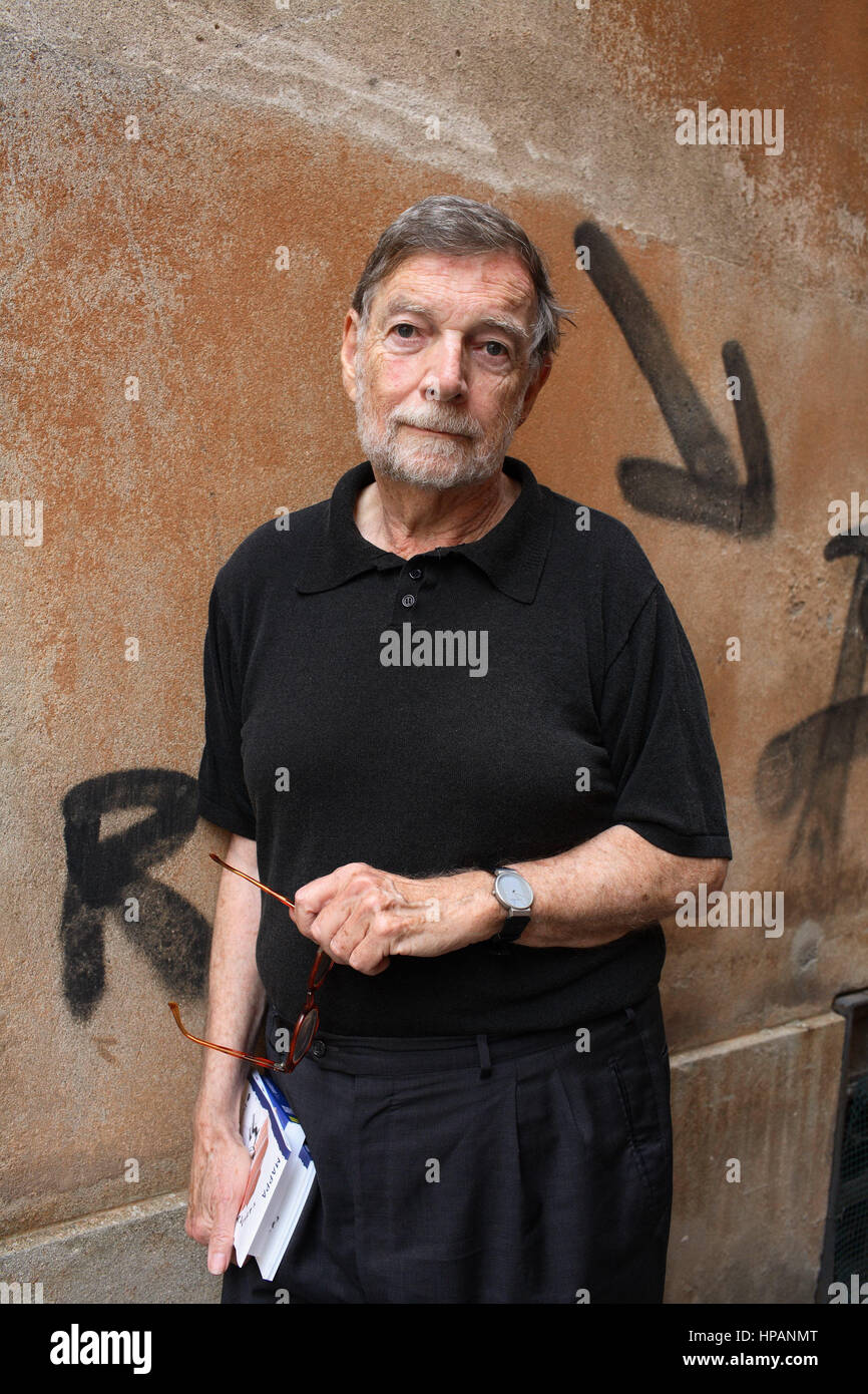 Andre schiffrin hi-res stock photography and images - Alamy