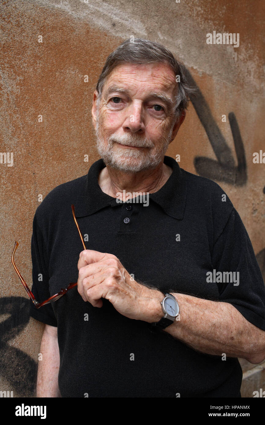 Andre schiffrin hi-res stock photography and images - Alamy