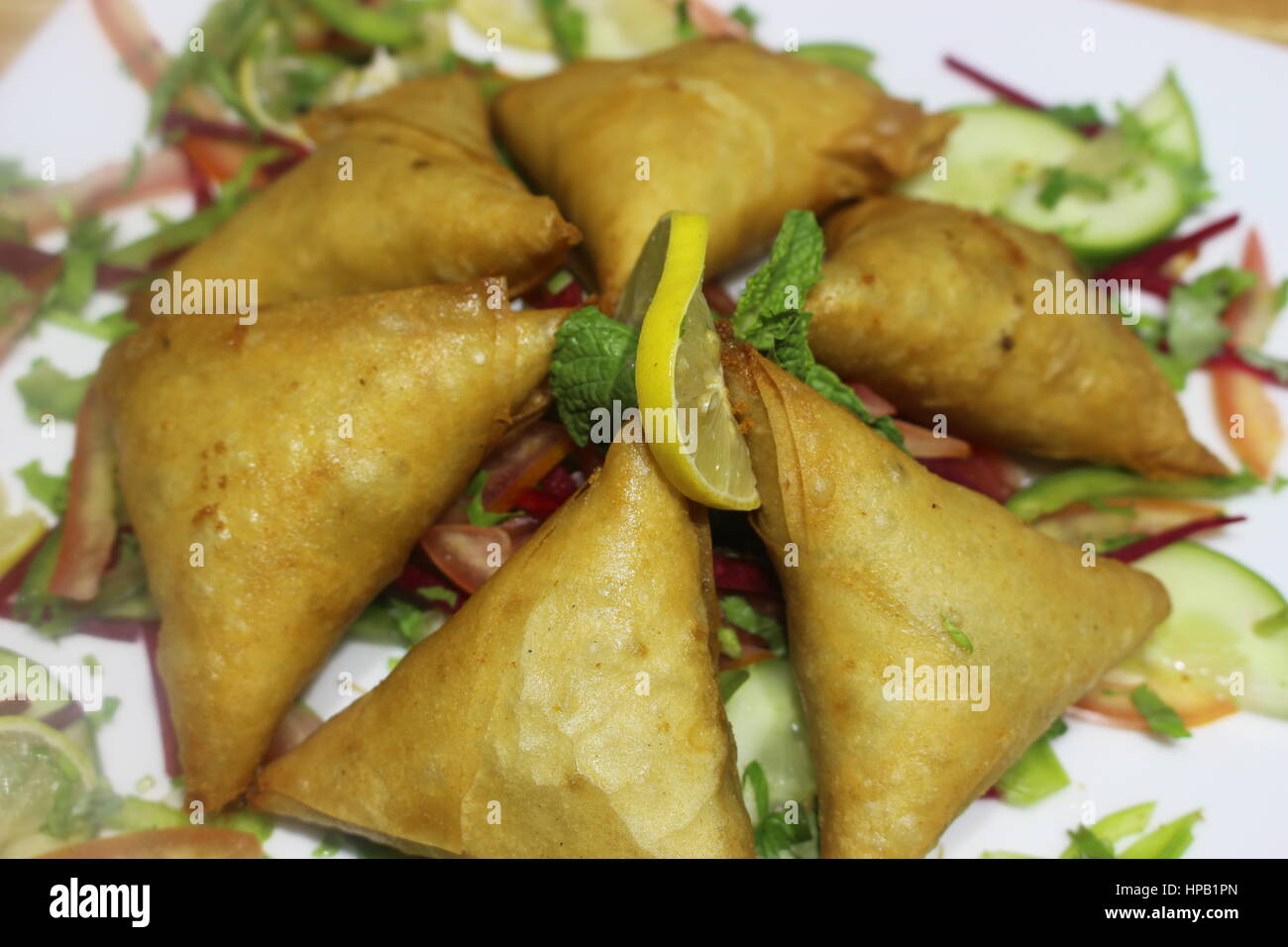 Samosa hi-res stock photography and images - Alamy