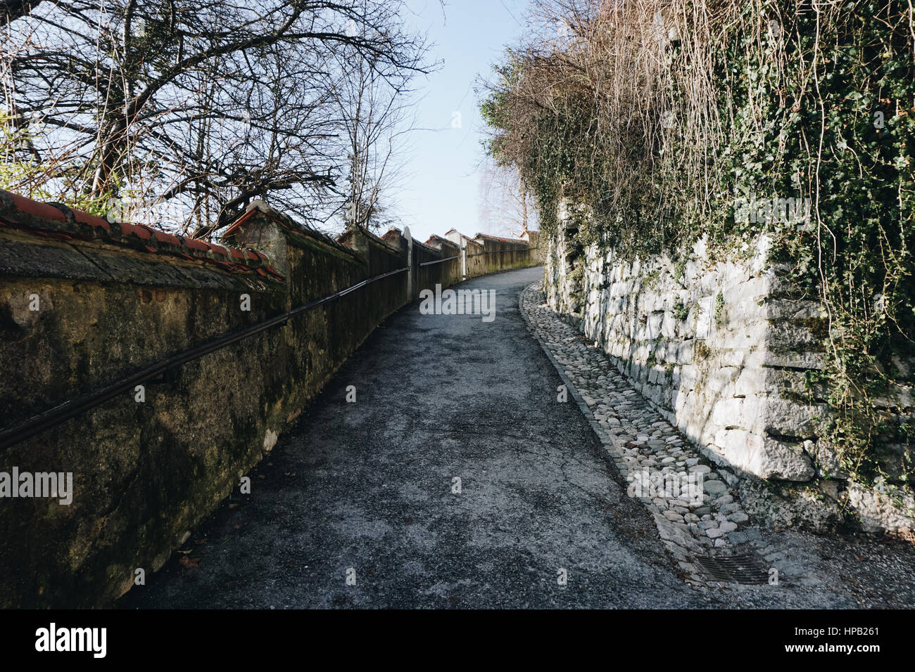 Old path way hi-res stock photography and images - Alamy