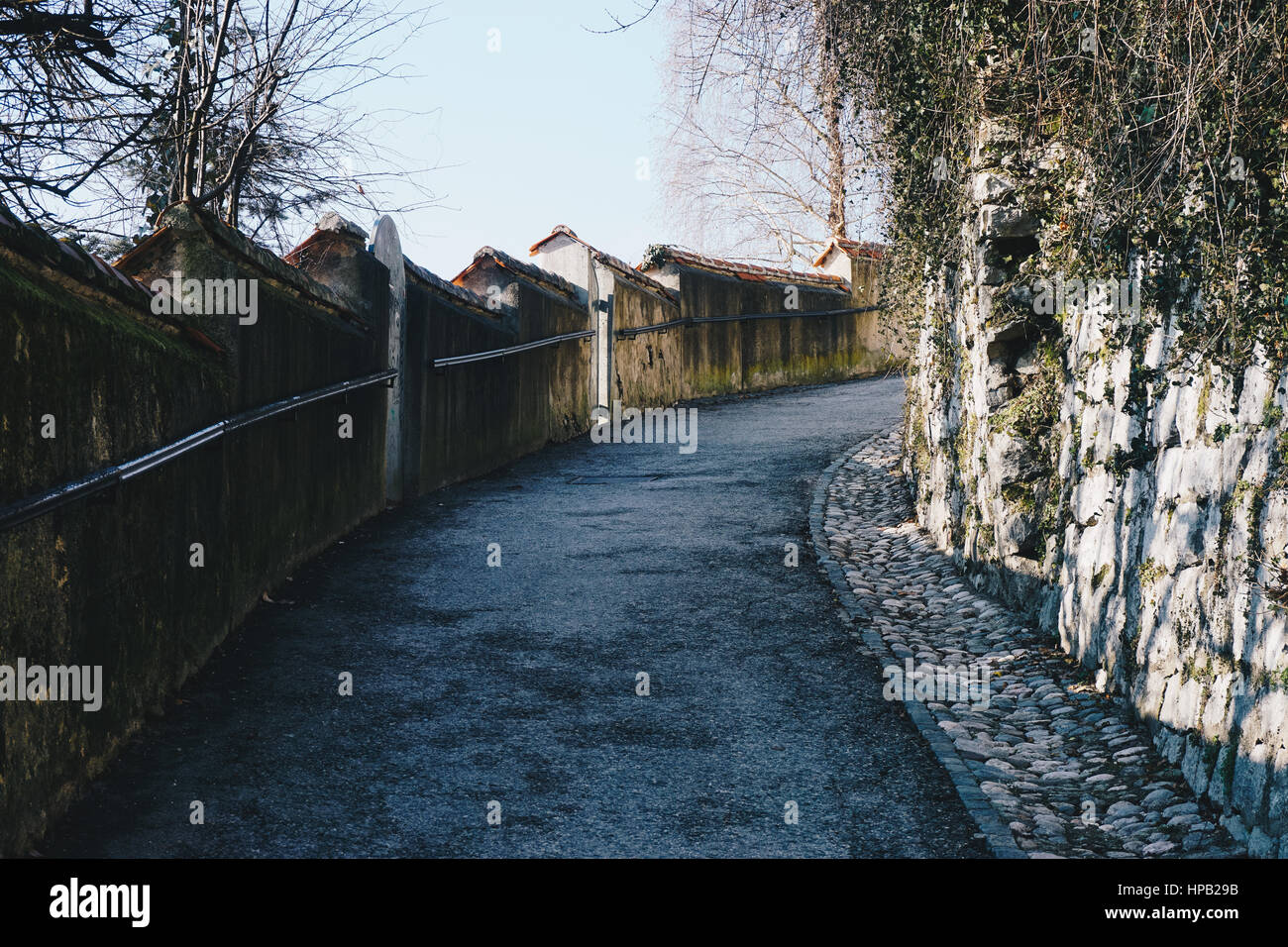 Old castle path hi-res stock photography and images - Alamy