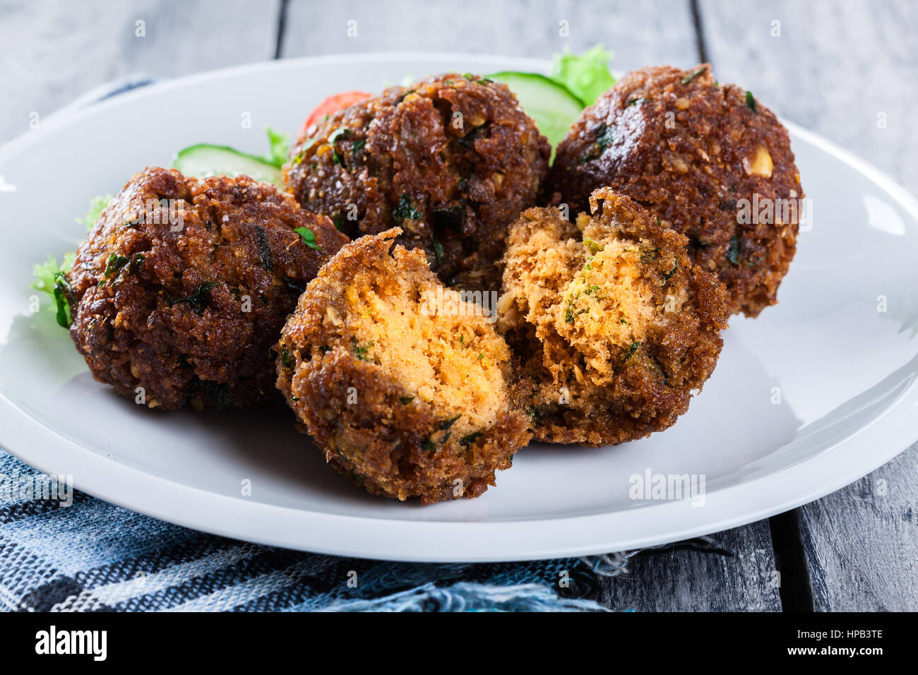 Chickpea falafel hi-res stock photography and images - Alamy