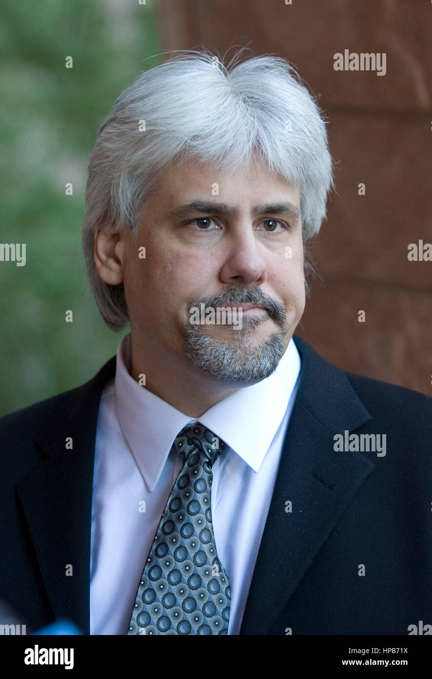 Thomas Riccio, a withness in the O.J. Simpson trial, leaves the Clark ...