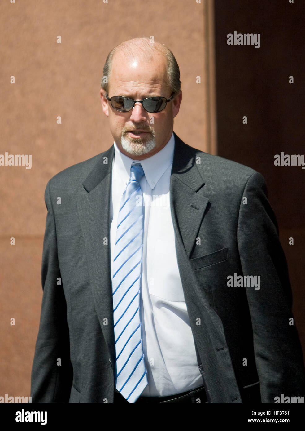 Mark Arneson, a co-defendent in the Anthony Pellicano trial, leaves ...