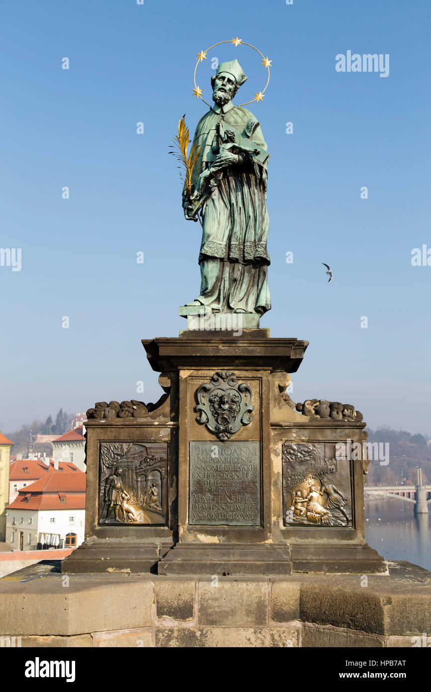 Charles bridge sculptures hi-res stock photography and images - Alamy