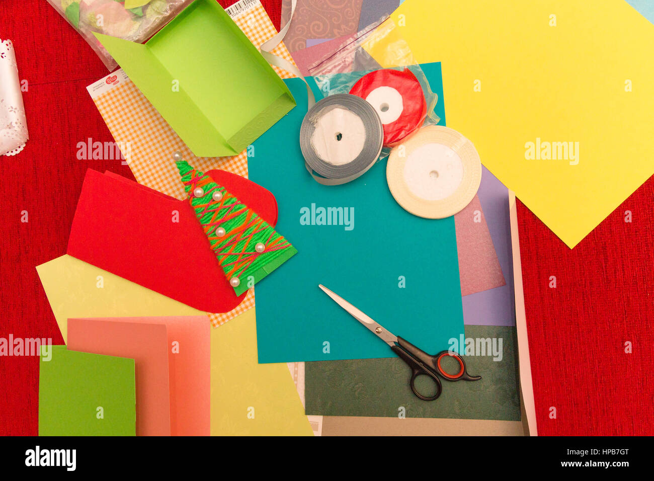 Hande made present hi-res stock photography and images - Alamy