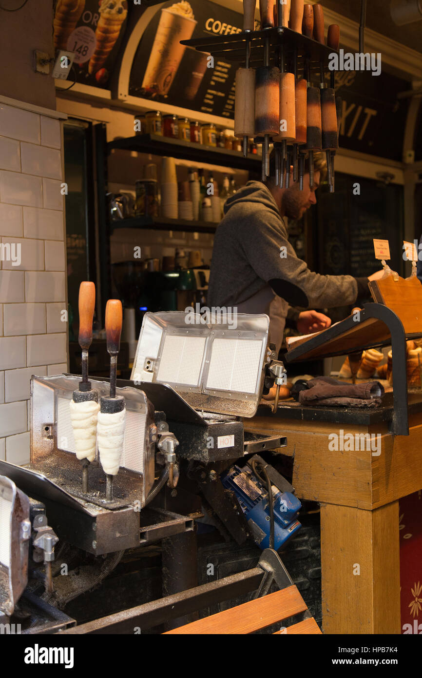 Traditonal inside hi-res stock photography and images - Alamy