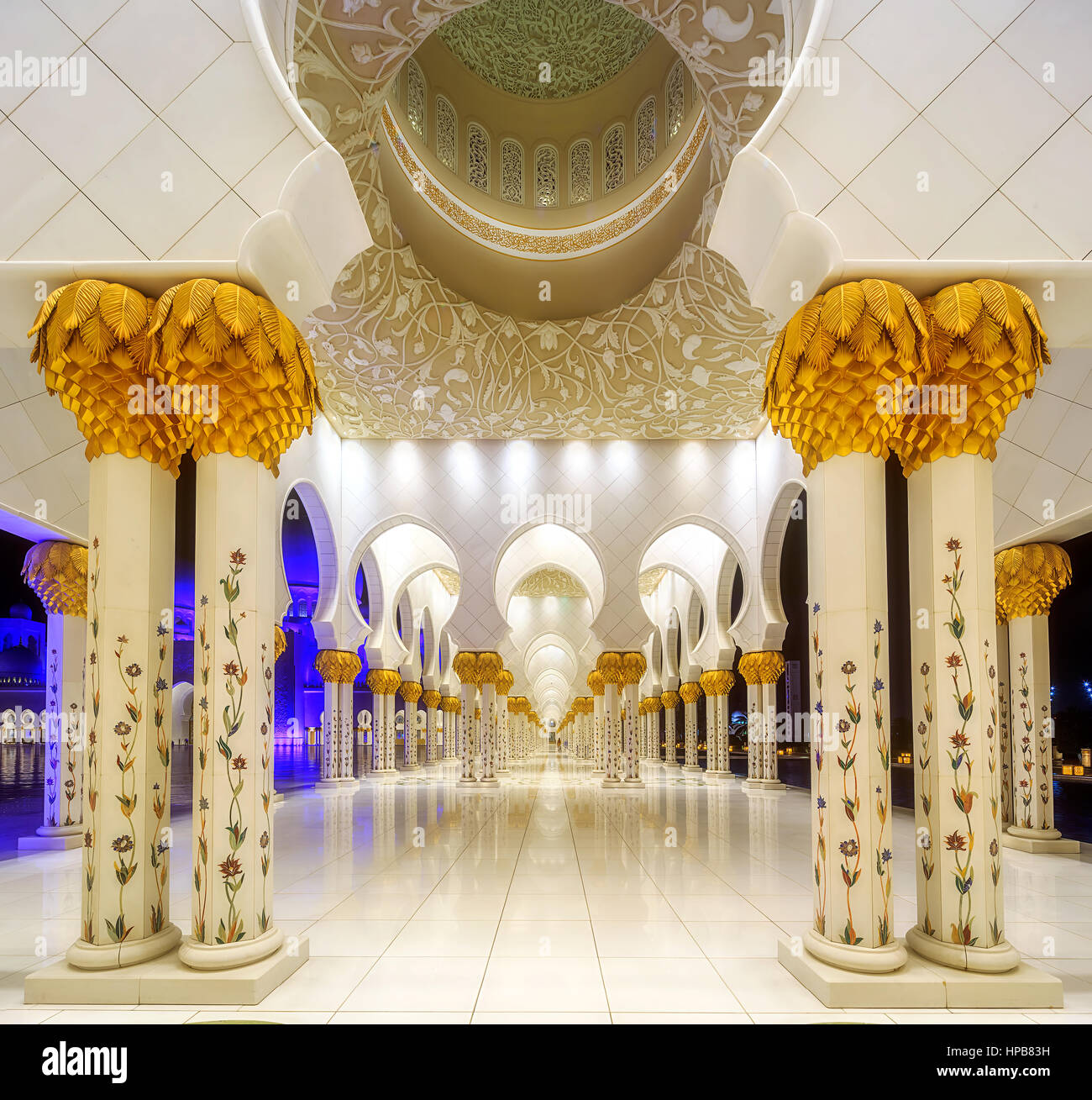 Sheikh Zayed Grand Mosque Stock Photo - Alamy