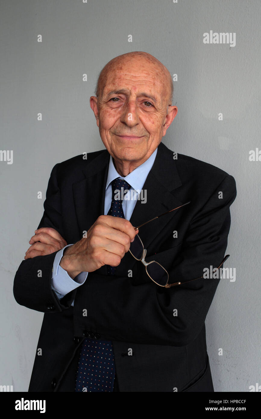 Cassese hi-res stock photography and images - Alamy