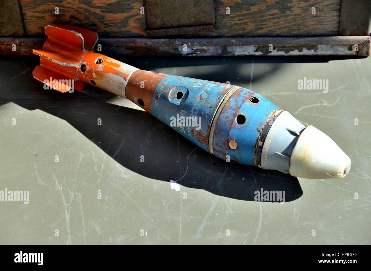 Metal weapons and war machines hi-res stock photography and images - Alamy