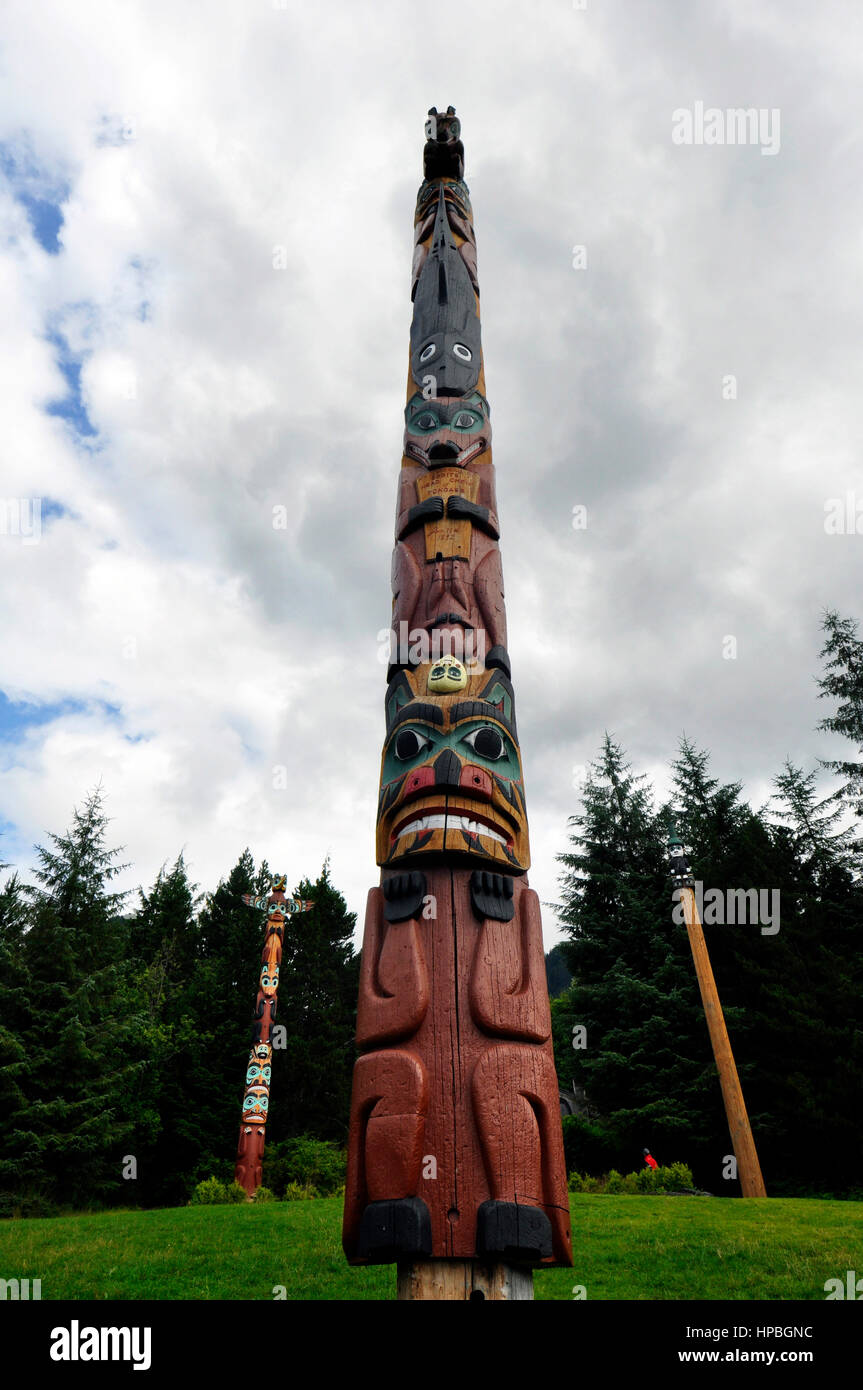 Alaska totem pole hi-res stock photography and images - Alamy