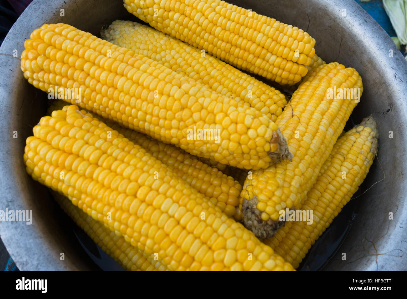 Mound of corn hi-res stock photography and images - Alamy