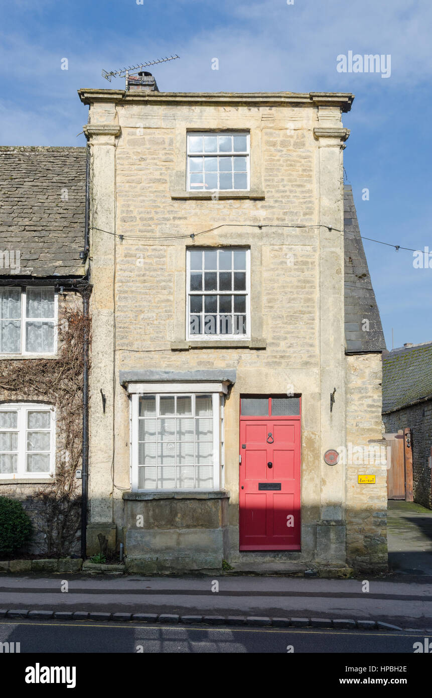 Small Cotswold stone cottage in Stow-on-the-Wold in the Cotswolds Stock ...