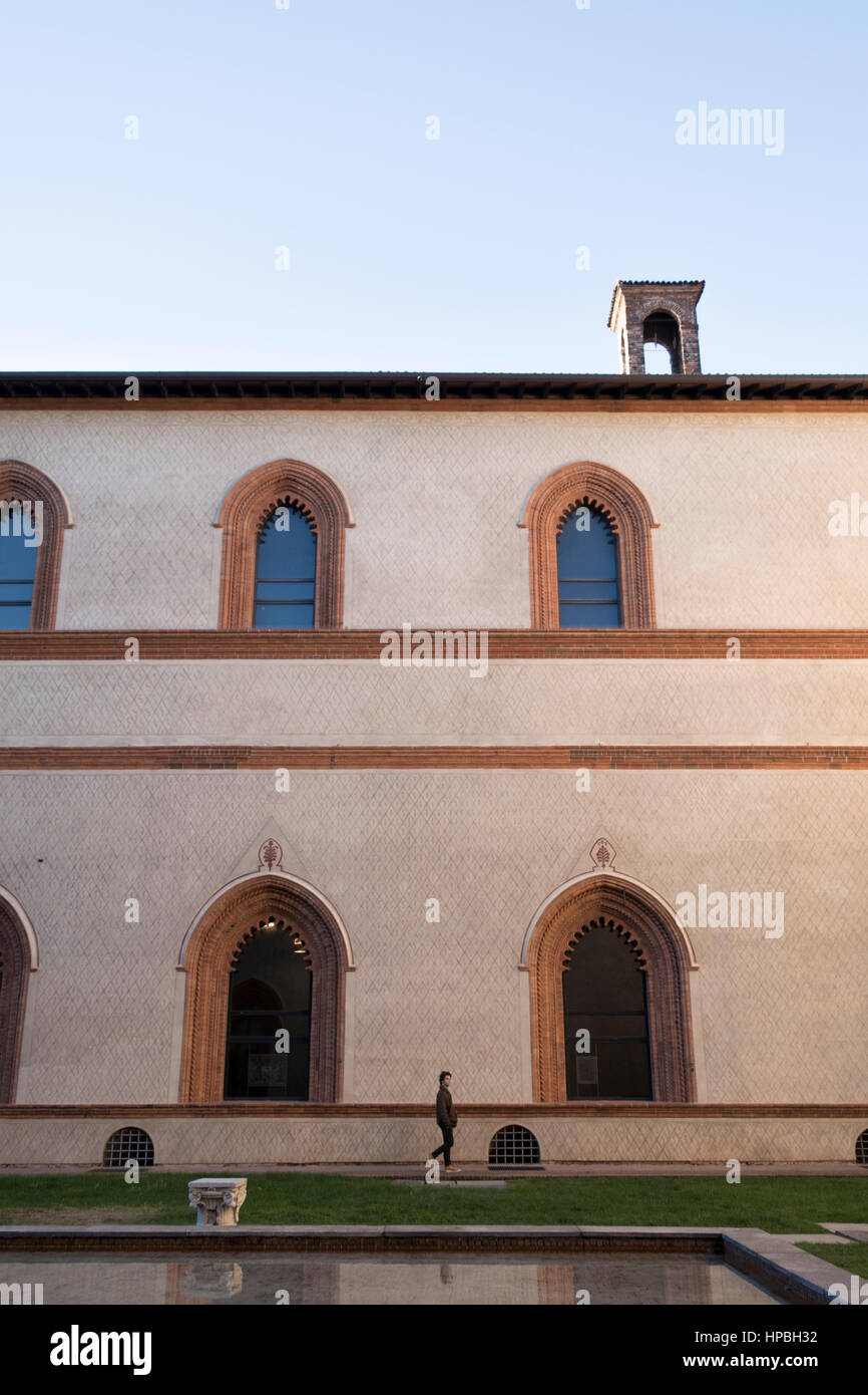 Milan castle duomo hi-res stock photography and images - Alamy