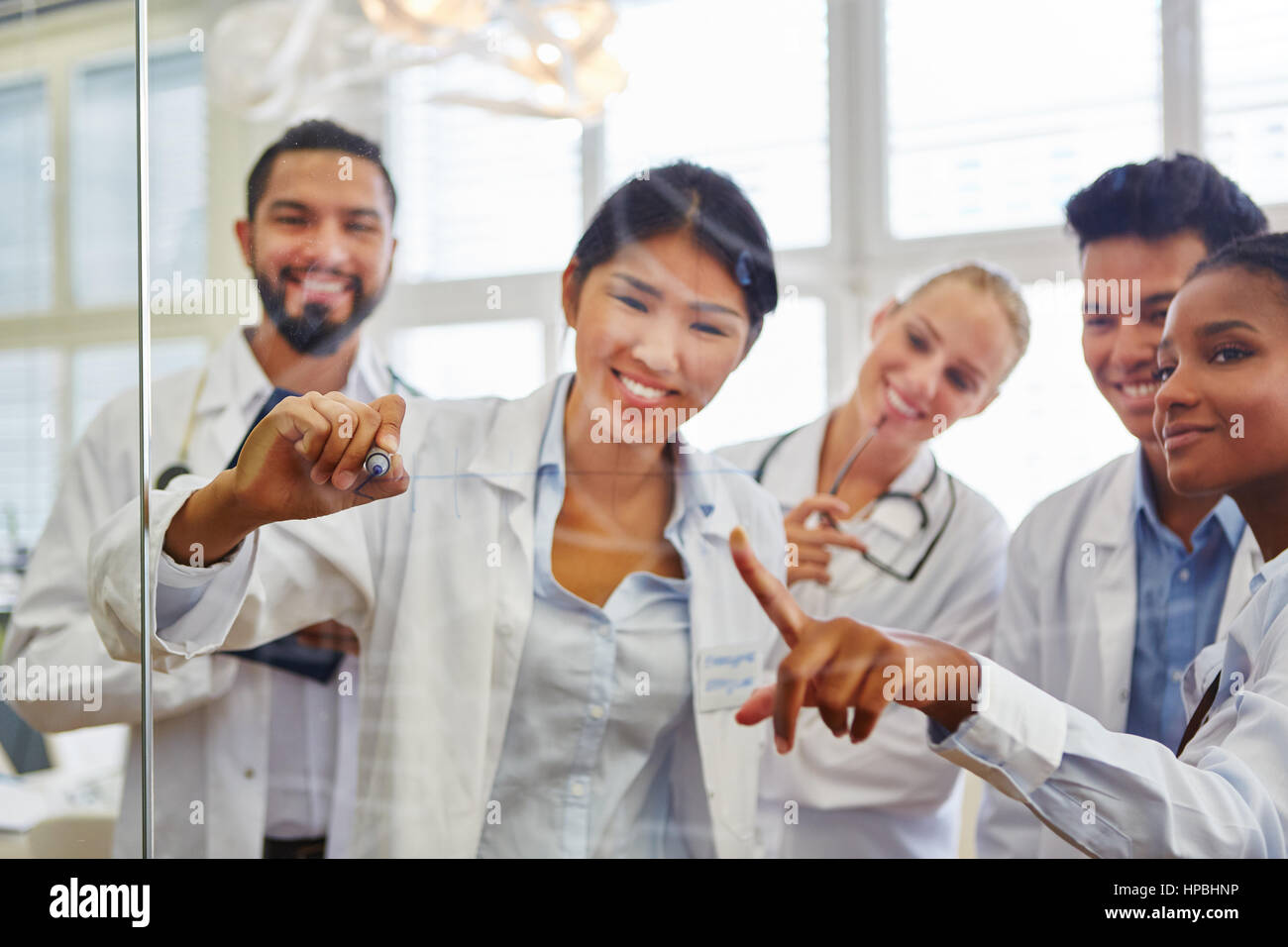 Workshop for medical school students in apprenticeship study group ...