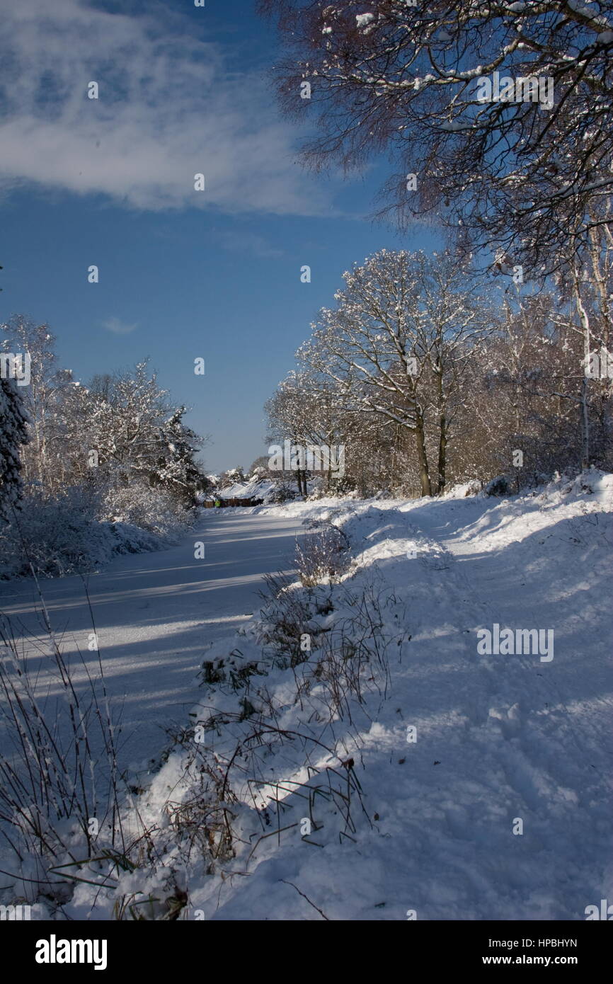 Basingstoke canal fleet hi-res stock photography and images - Alamy