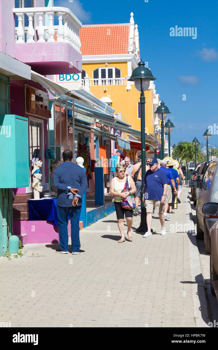 Shopping in antigua hi-res stock photography and images - Alamy