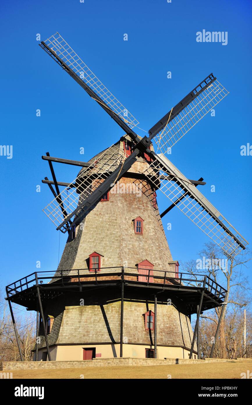 The Fabyan Windmill is an authentic, working Dutch windmill in Batavia ...