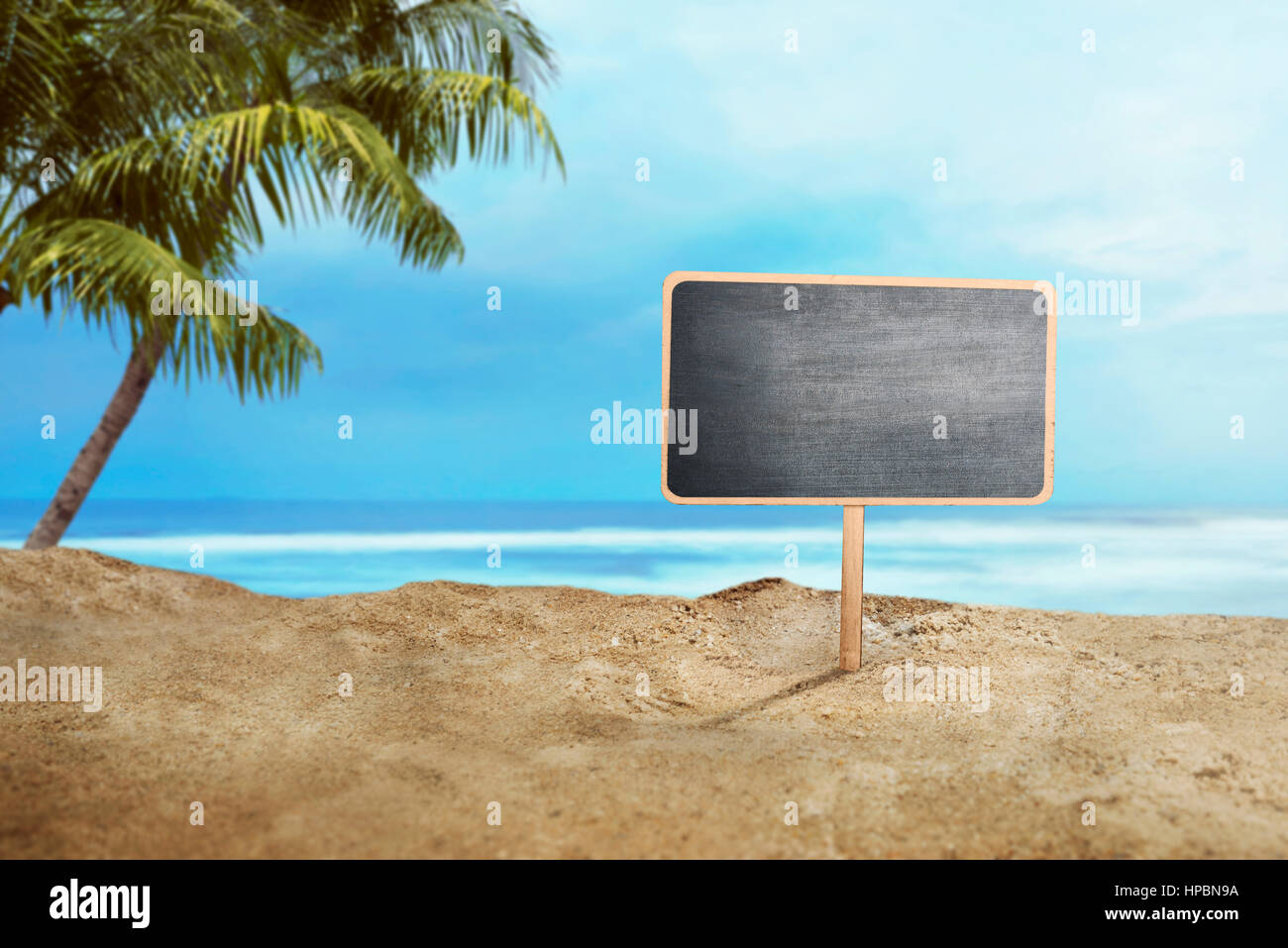 Sign for green sand beach hi-res stock photography and images - Alamy