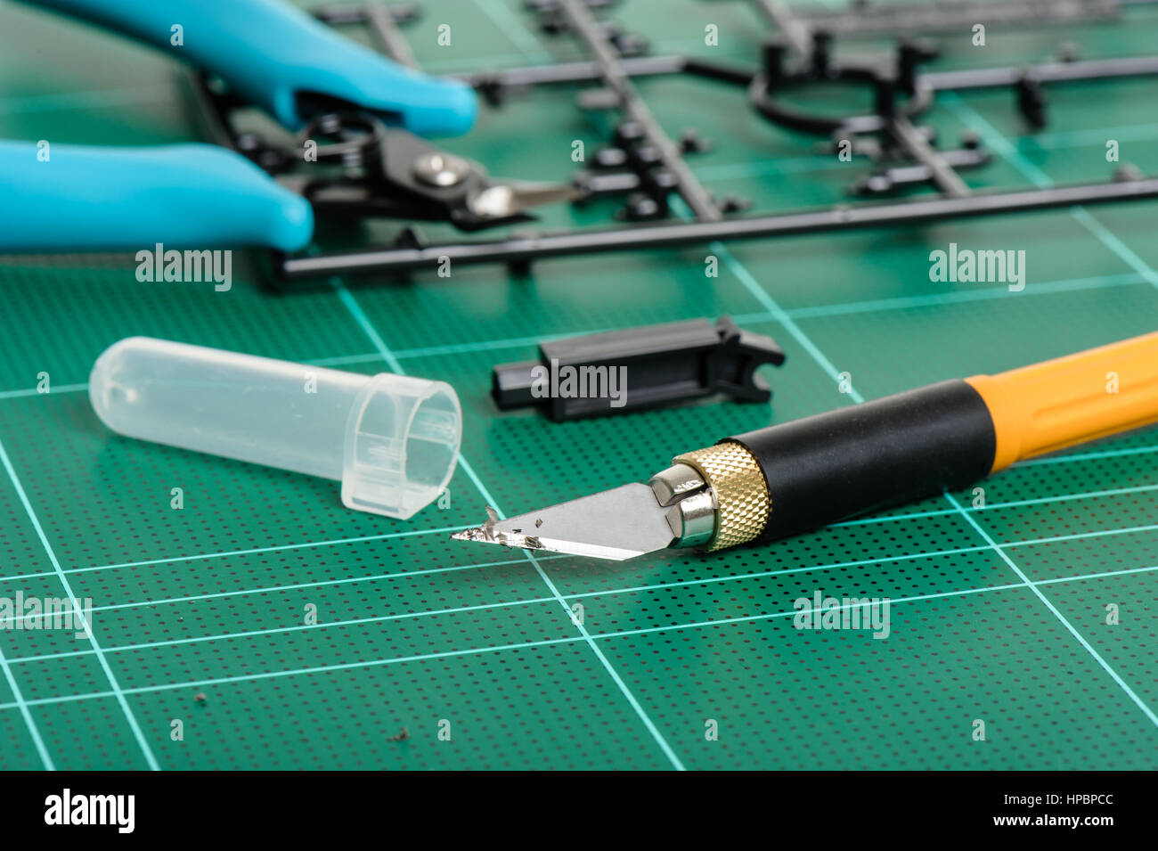 closeup craft knife with sharp blade, stationery Stock Photo - Alamy