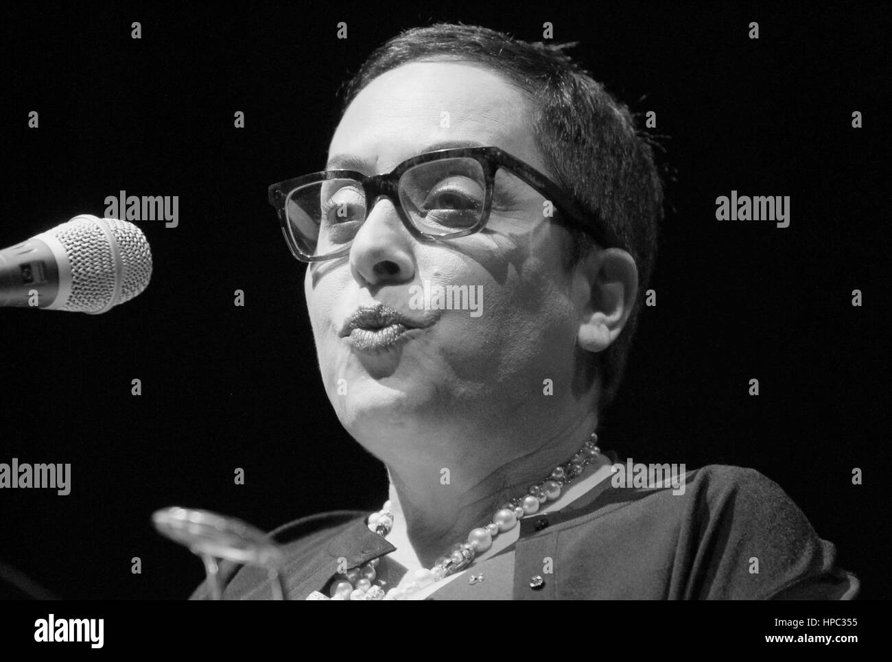 Angela levin Black and White Stock Photos & Images - Alamy