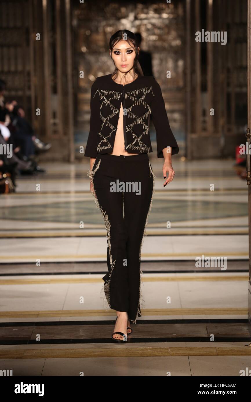 Fashion scout models hi-res stock photography and images - Alamy