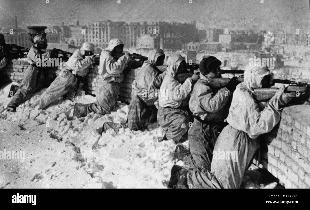 German soldiers during the stalingrad battle hi-res stock photography ...