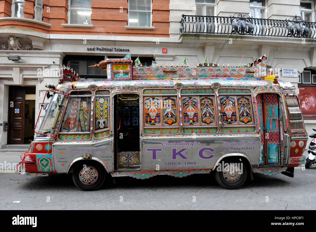 Pakistan school bus hi-res stock photography and images - Alamy