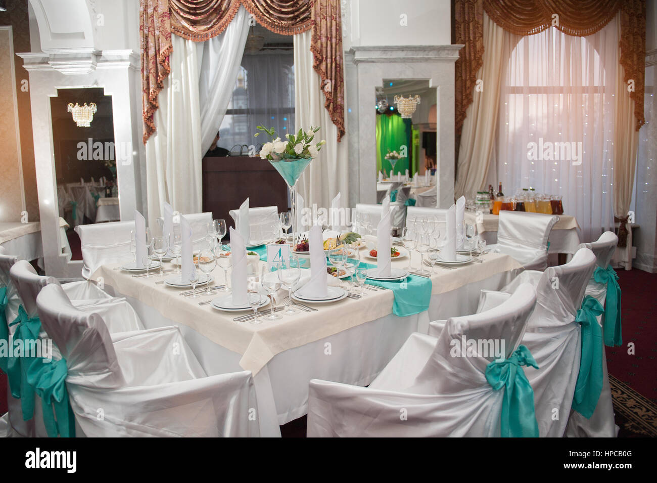 Formal table setting hi-res stock photography and images - Alamy