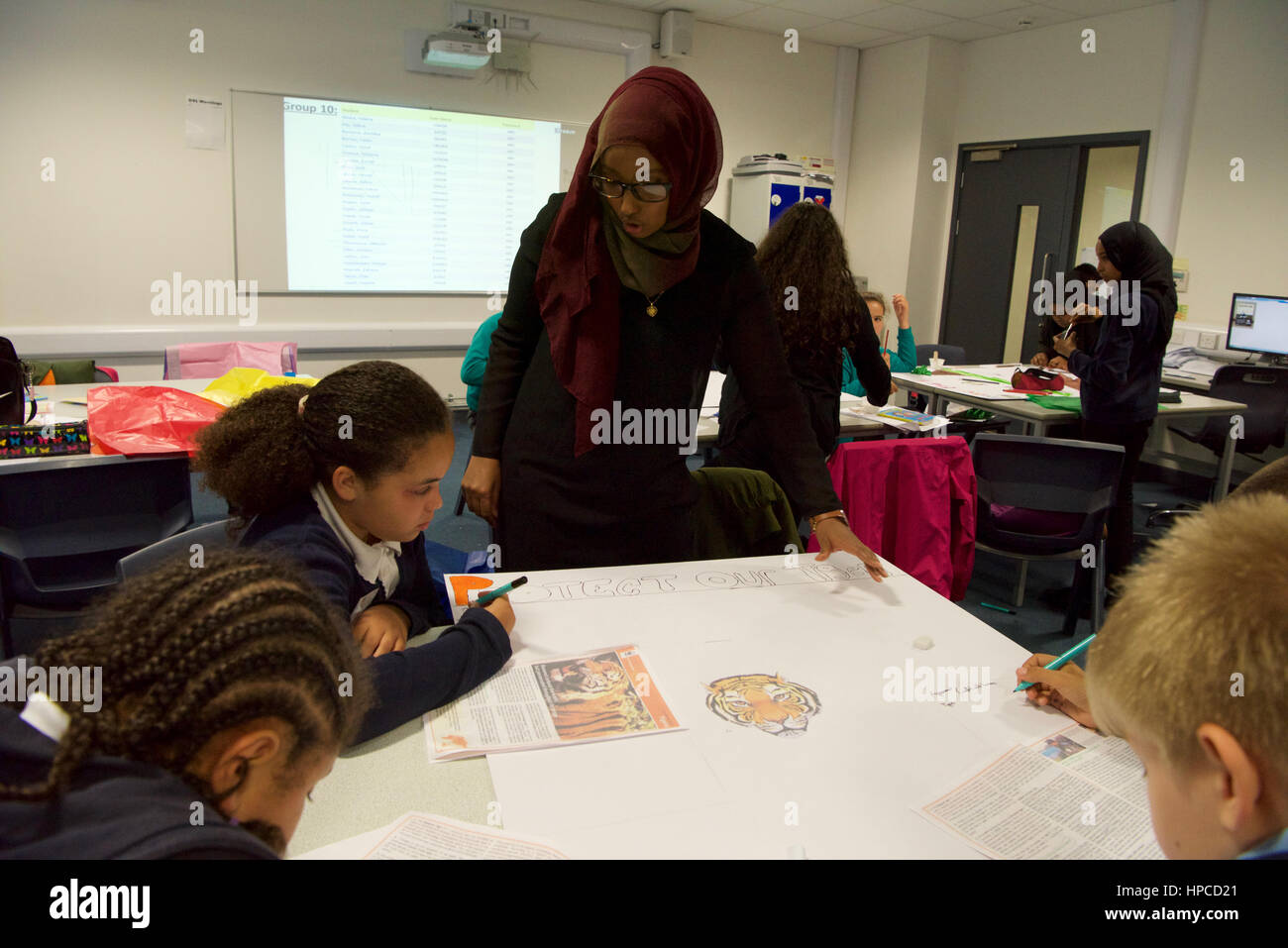group learning in a London secondary school Stock Photo - Alamy