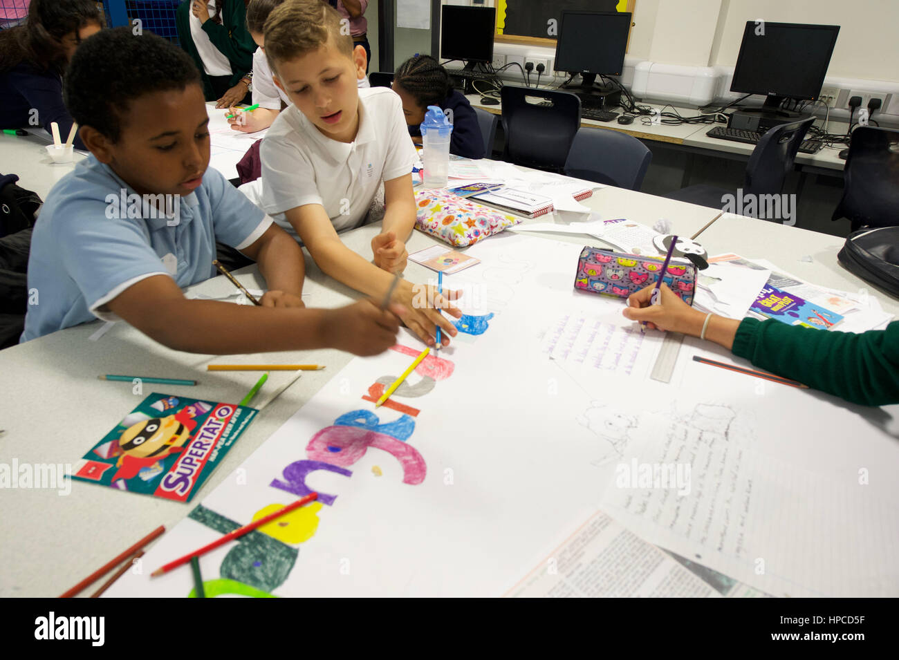 Collaborative learning hi-res stock photography and images - Alamy