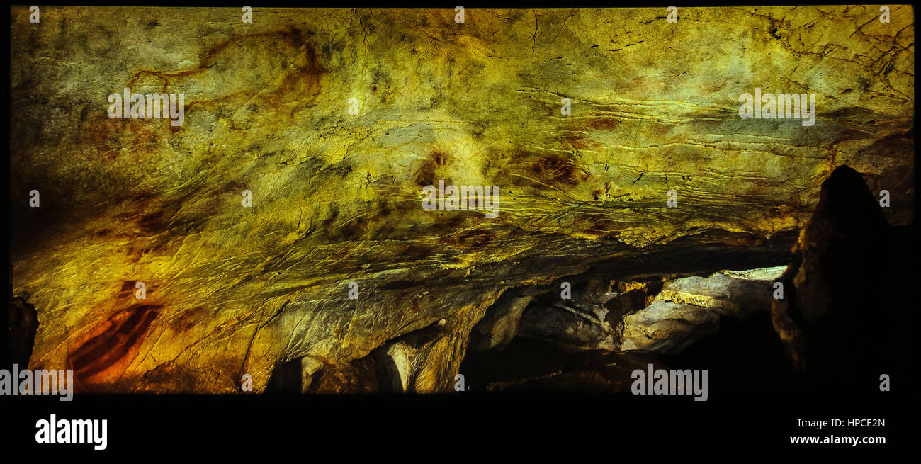 Cave paintings of the Monte Castillo caves complex, Puente Viesgo ...