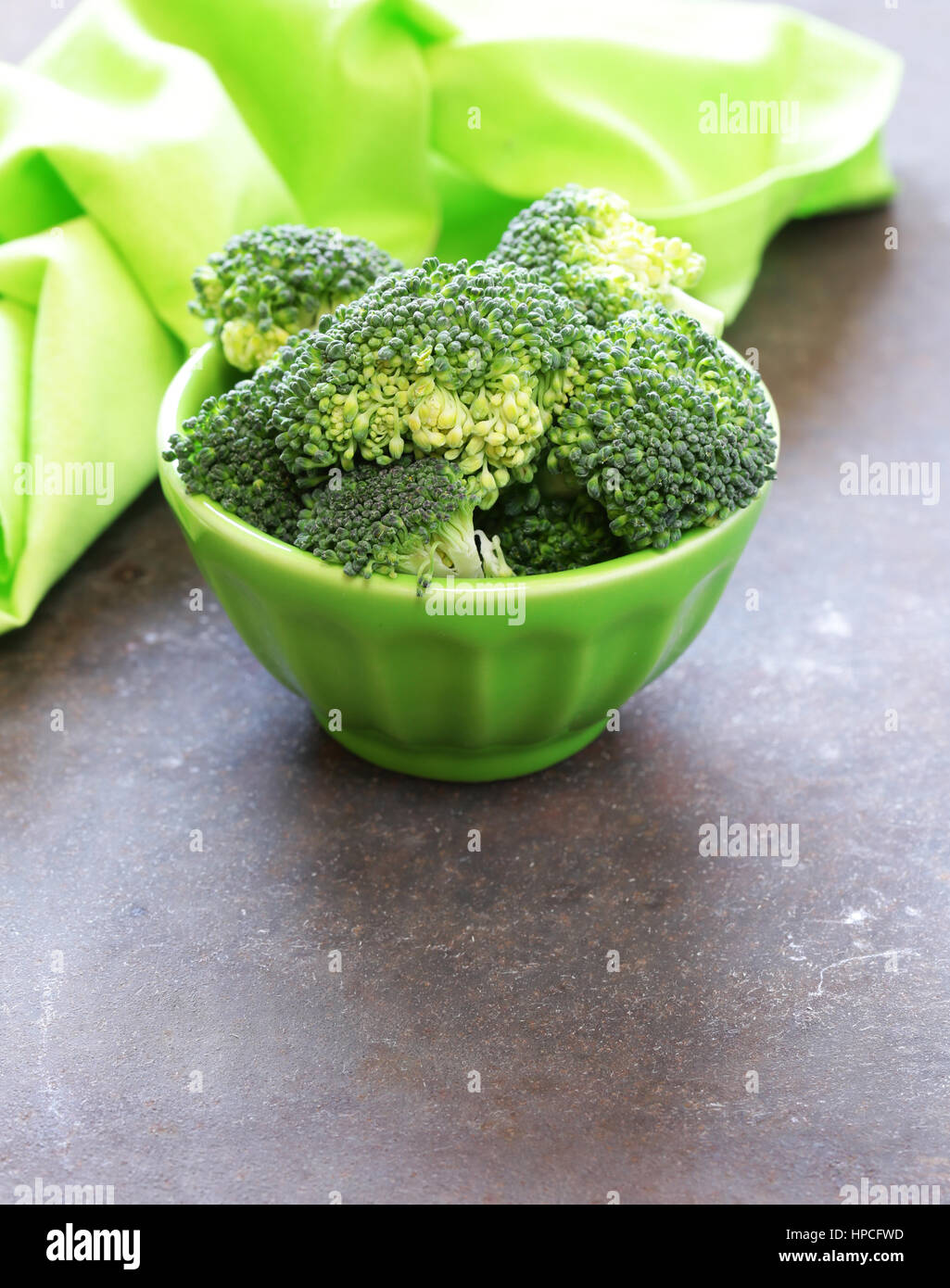 Fresh green broccoli vegetable healthy eating Stock Photo - Alamy