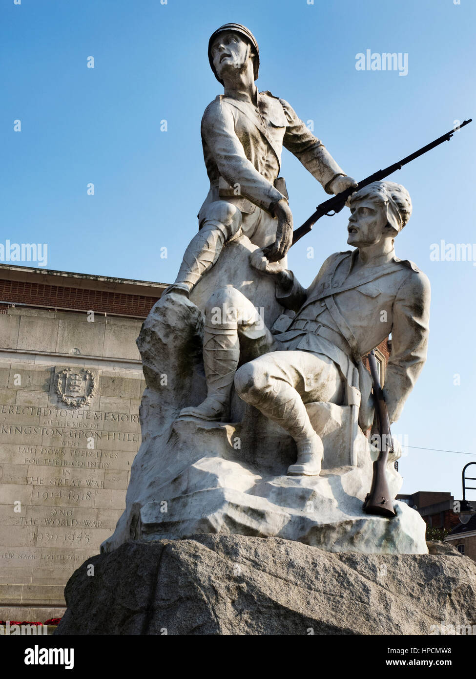 Soldiers Statue at the War Memorial on Ferensway Hull Yorkshire England ...