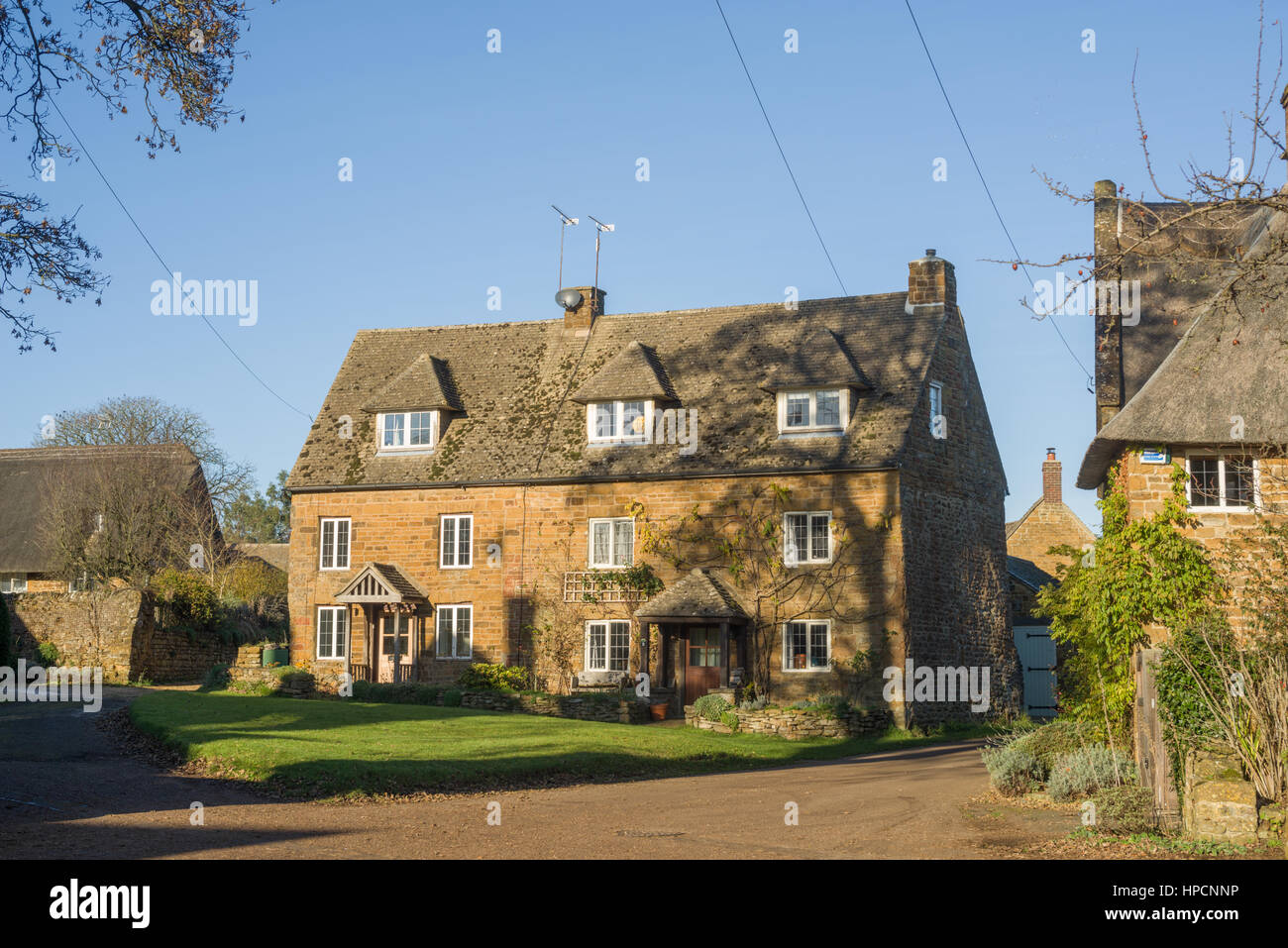 Banbury Stone High Resolution Stock Photography and Images - Alamy