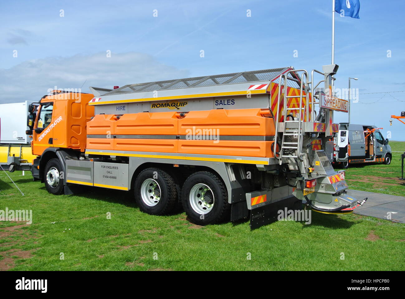 Grit lorry hi-res stock photography and images - Alamy