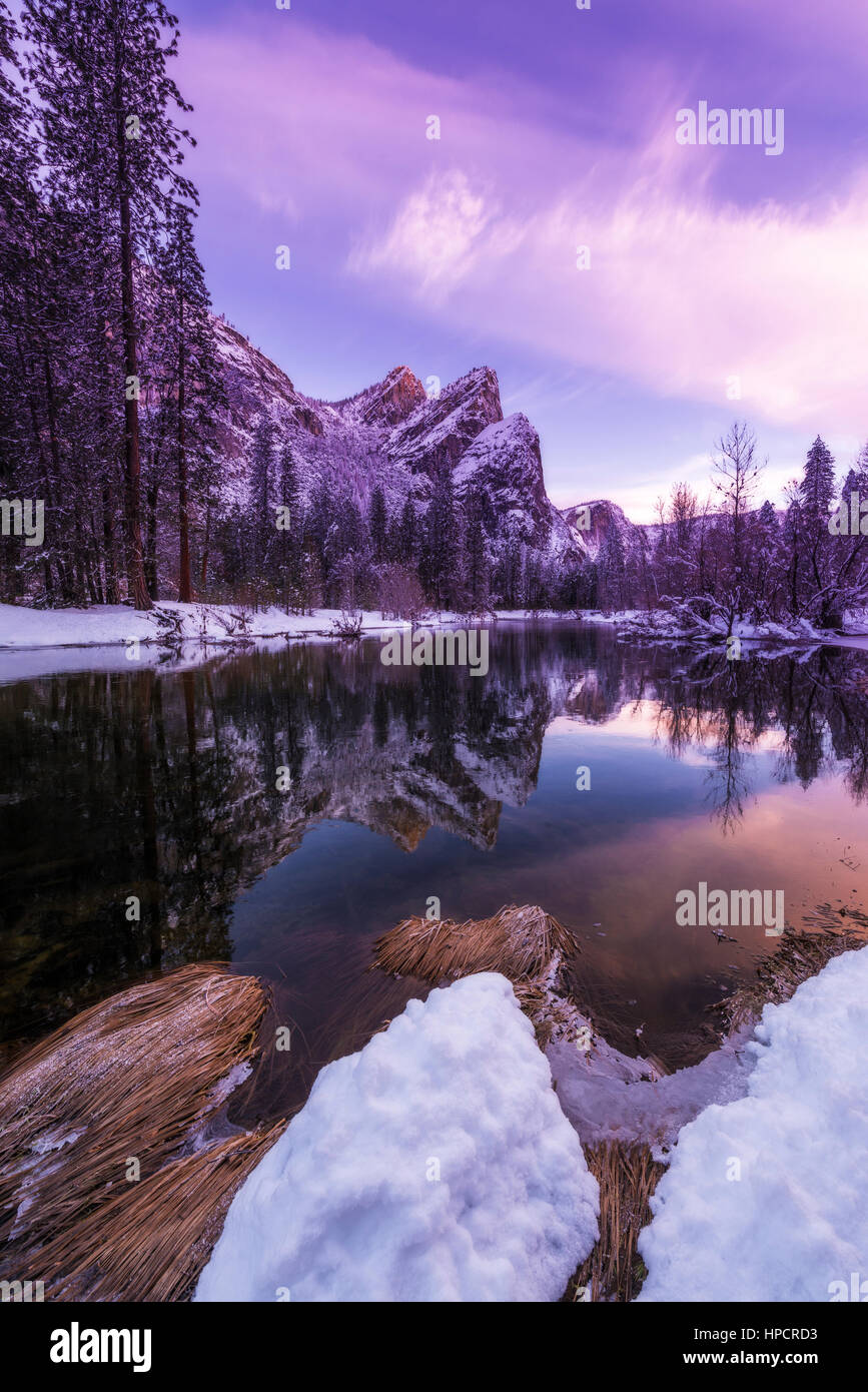 Pinnacles national monument winter hi-res stock photography and images ...