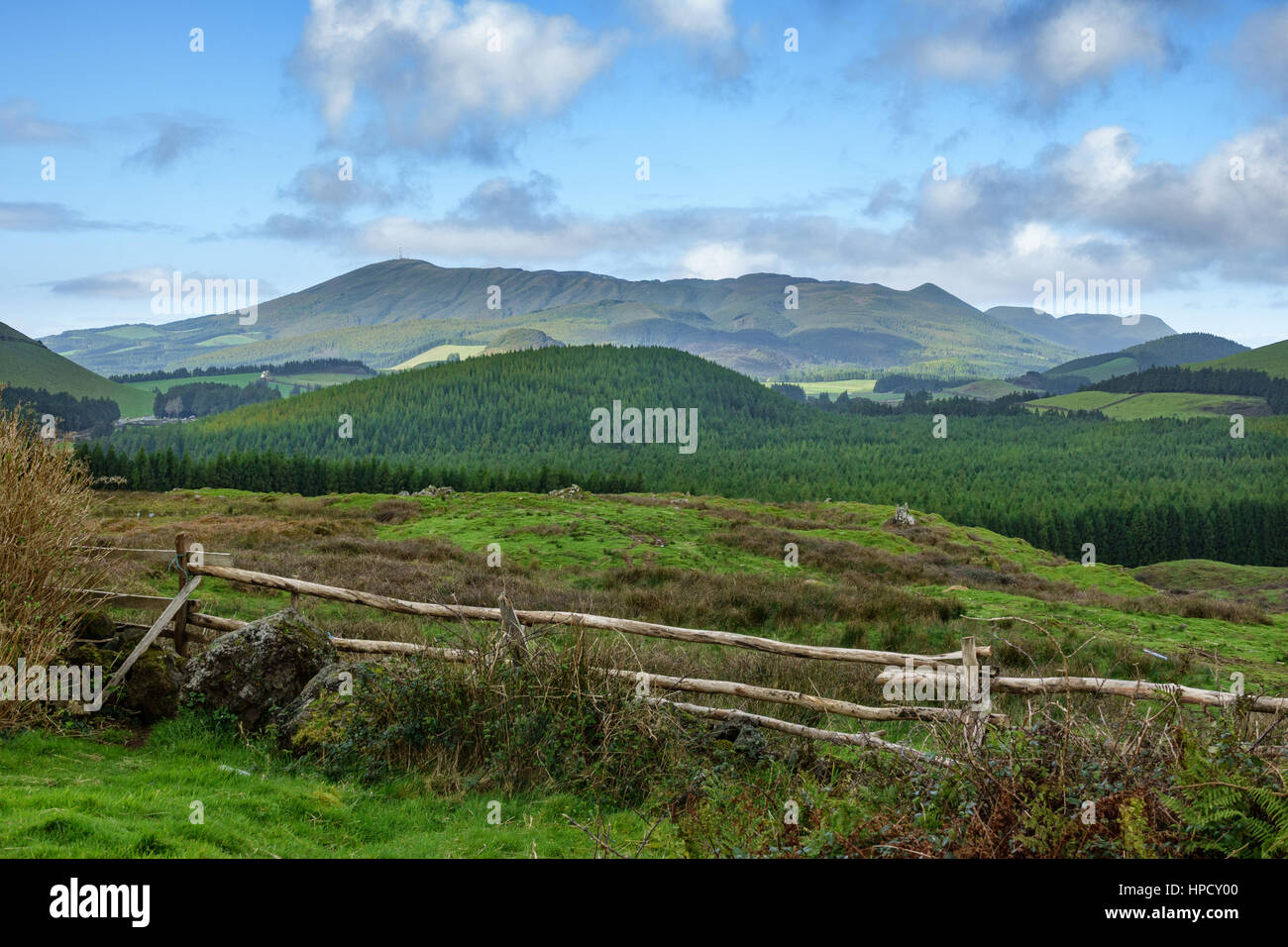 Santa barbara mountain range hi-res stock photography and images - Alamy