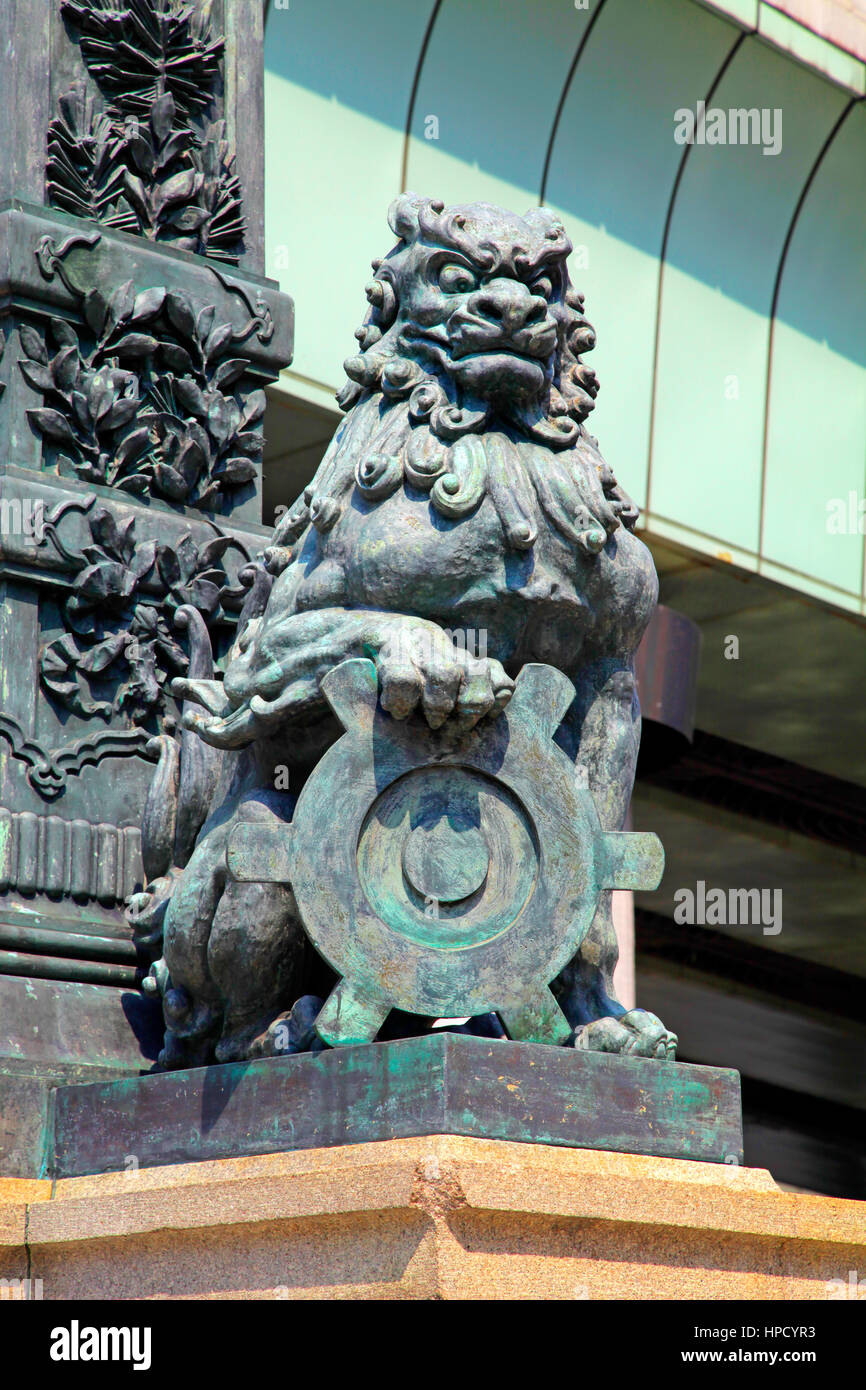 Lion Statue at the Nihonbashi Tokyo Japan Stock Photo - Alamy