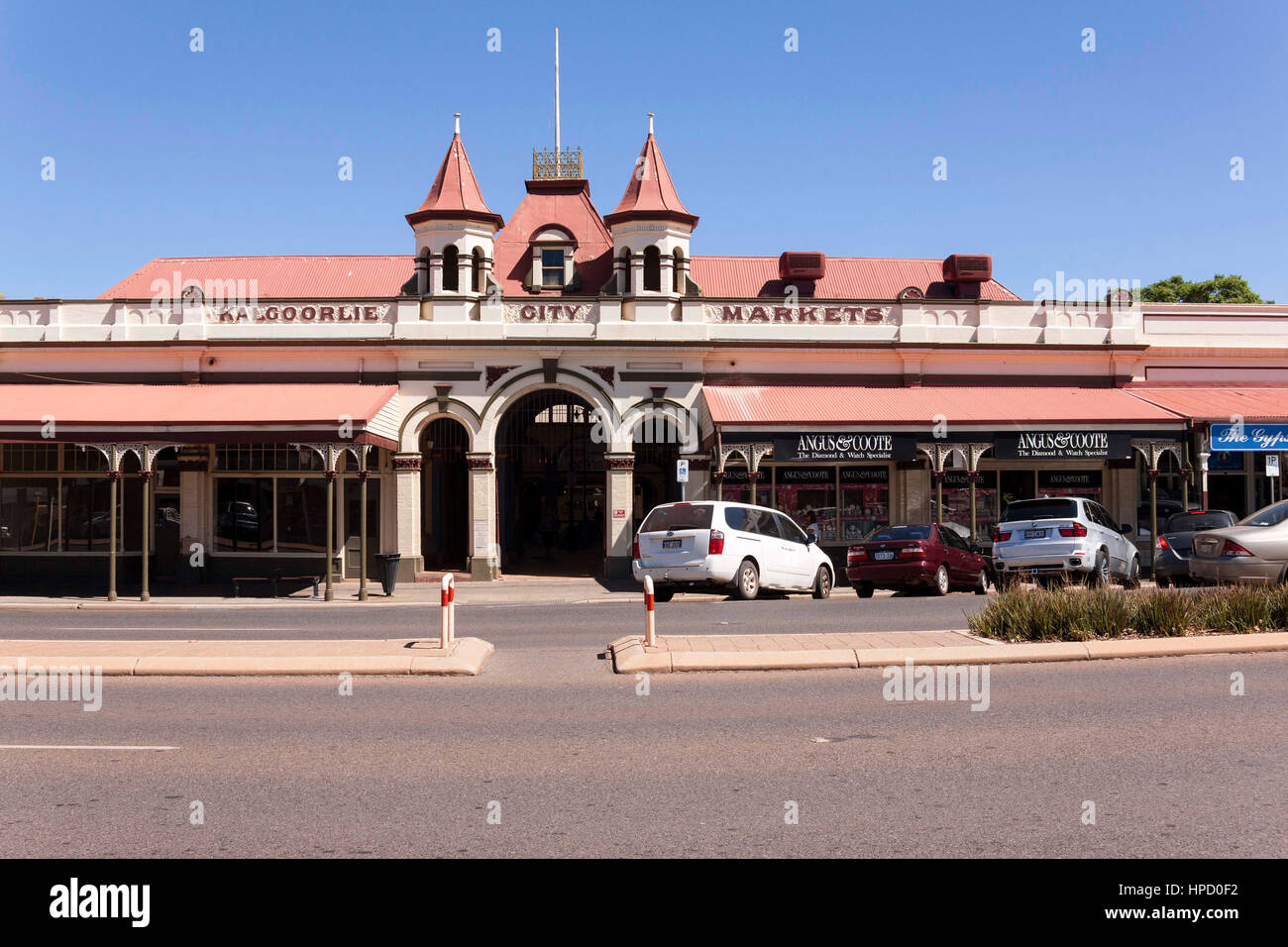 Kalgoorlie gold mining town street hi-res stock photography and images ...
