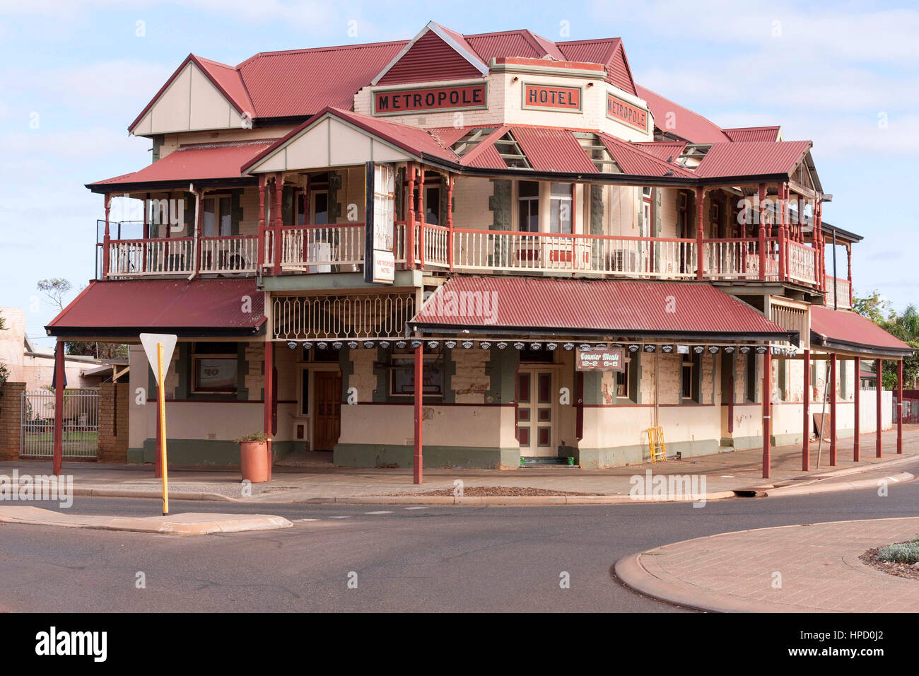 Kalgoorlie gold mining town street hi-res stock photography and images ...
