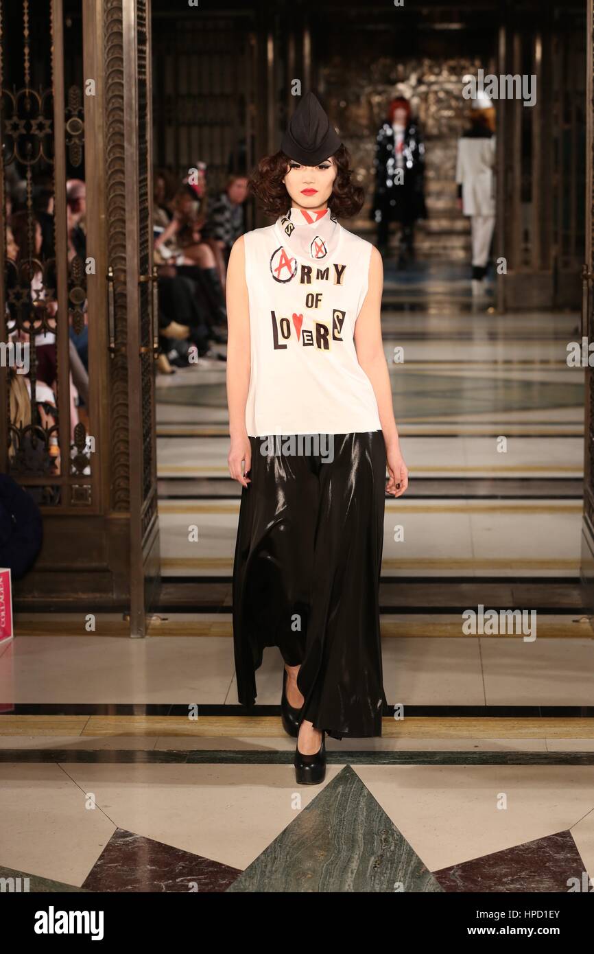 Punk fashion hi-res stock photography and images - Alamy