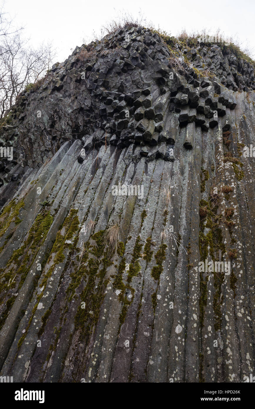 Hexagonal columns hi-res stock photography and images - Alamy